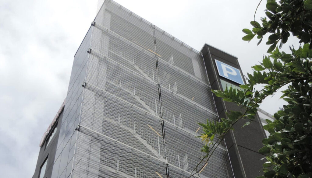 Design Trends 2025: Wire Mesh for Facades Banker Wire